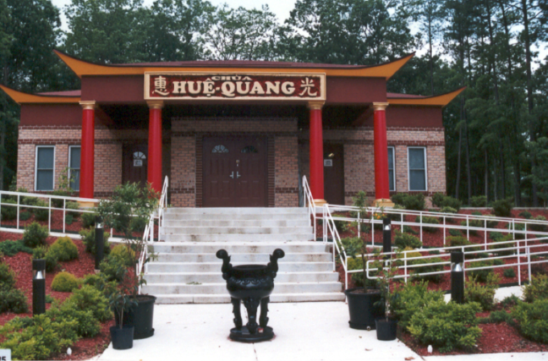 Chua Hue Quang Temple – Glen Allen, Virginia – Buddhism in America